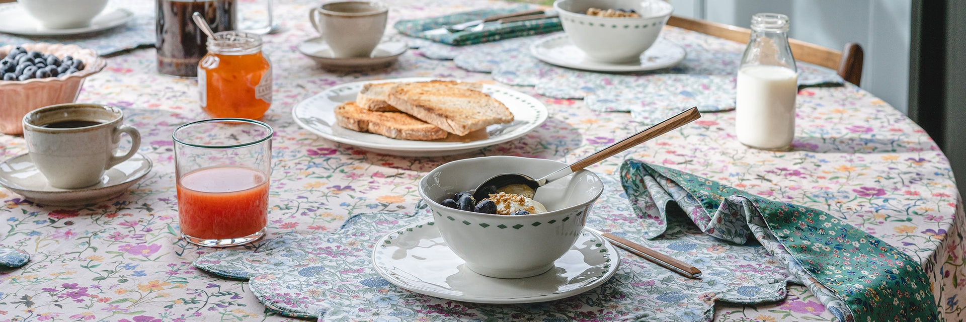 Coco & Wolf TABLE LINEN